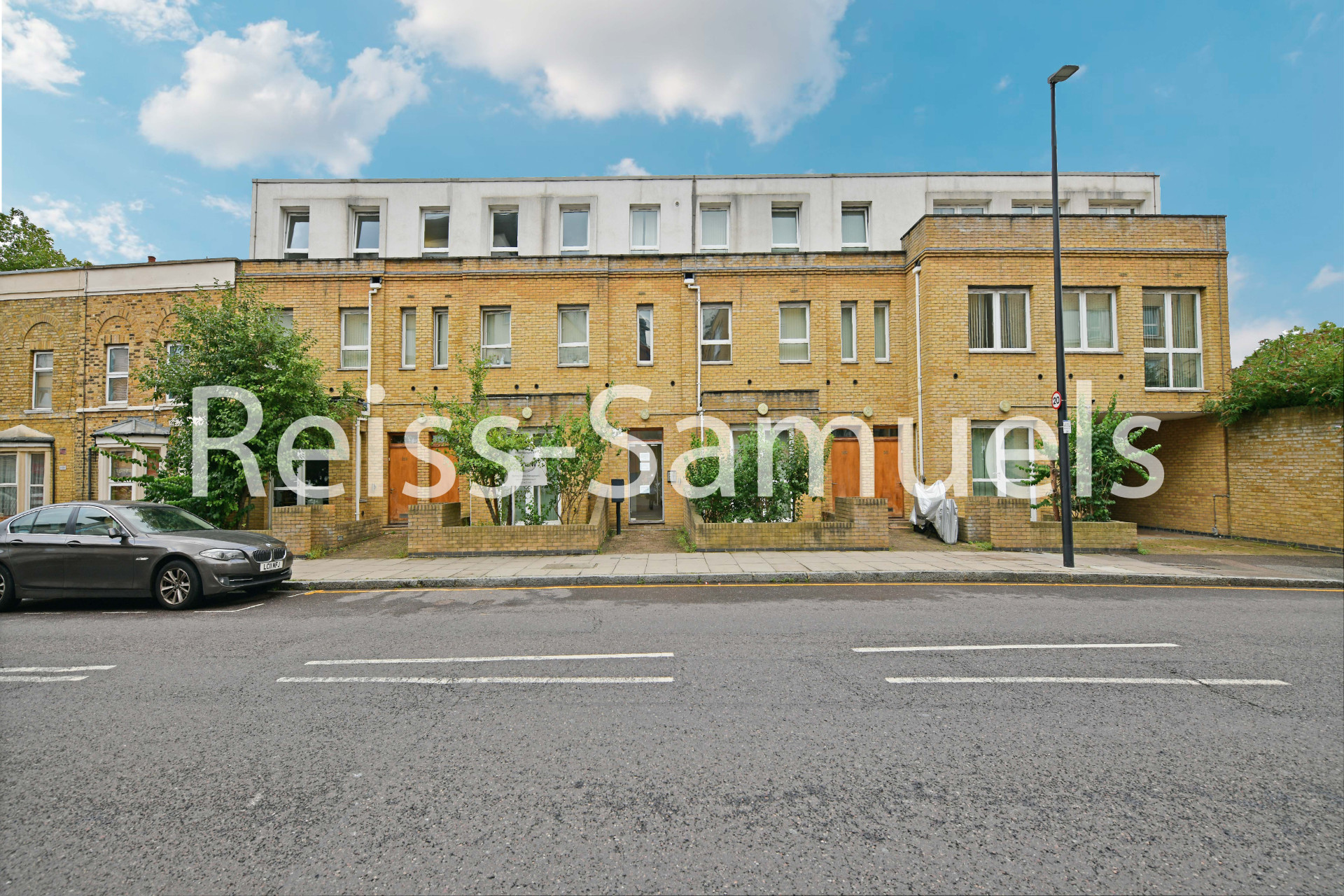 3 bed student house to rent on Westferry Road, London, E14 3RS | StuRents