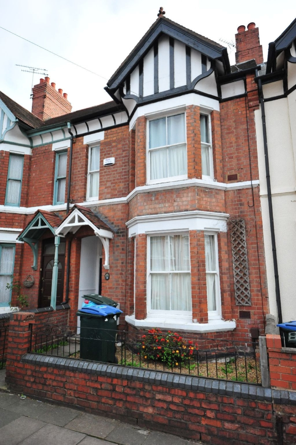 6 bed student house to rent on King Richard Street, Coventry, CV2 4FU ...