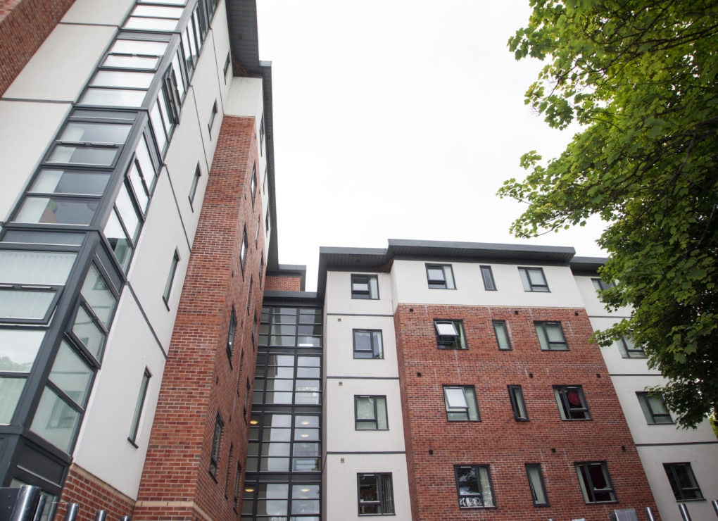 Classic Studio student flat to rent on Woodhouse Street, Leeds, LS6 2NY ...