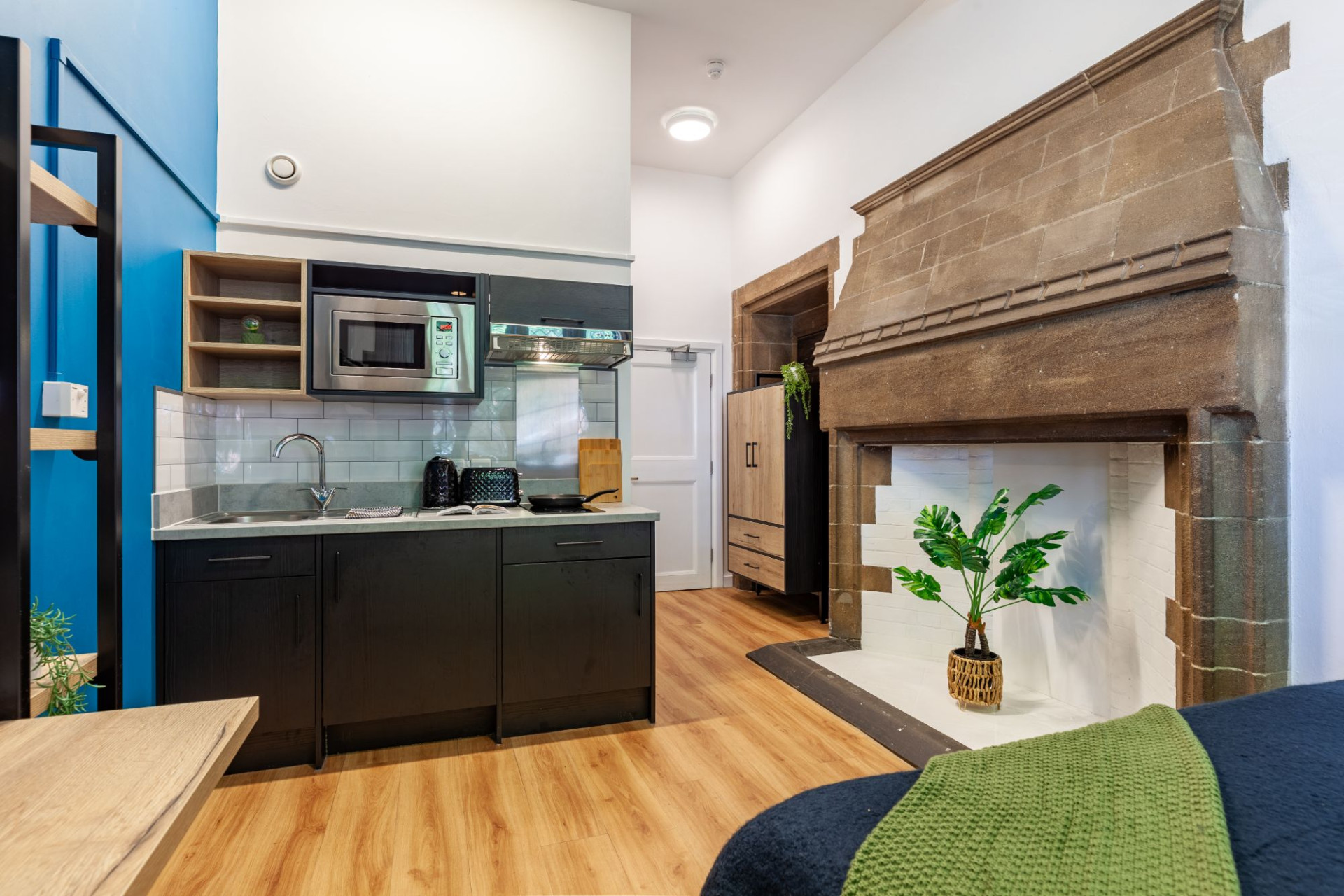 Classic Plus Studio student flat to rent on Springfield Mount, Leeds ...