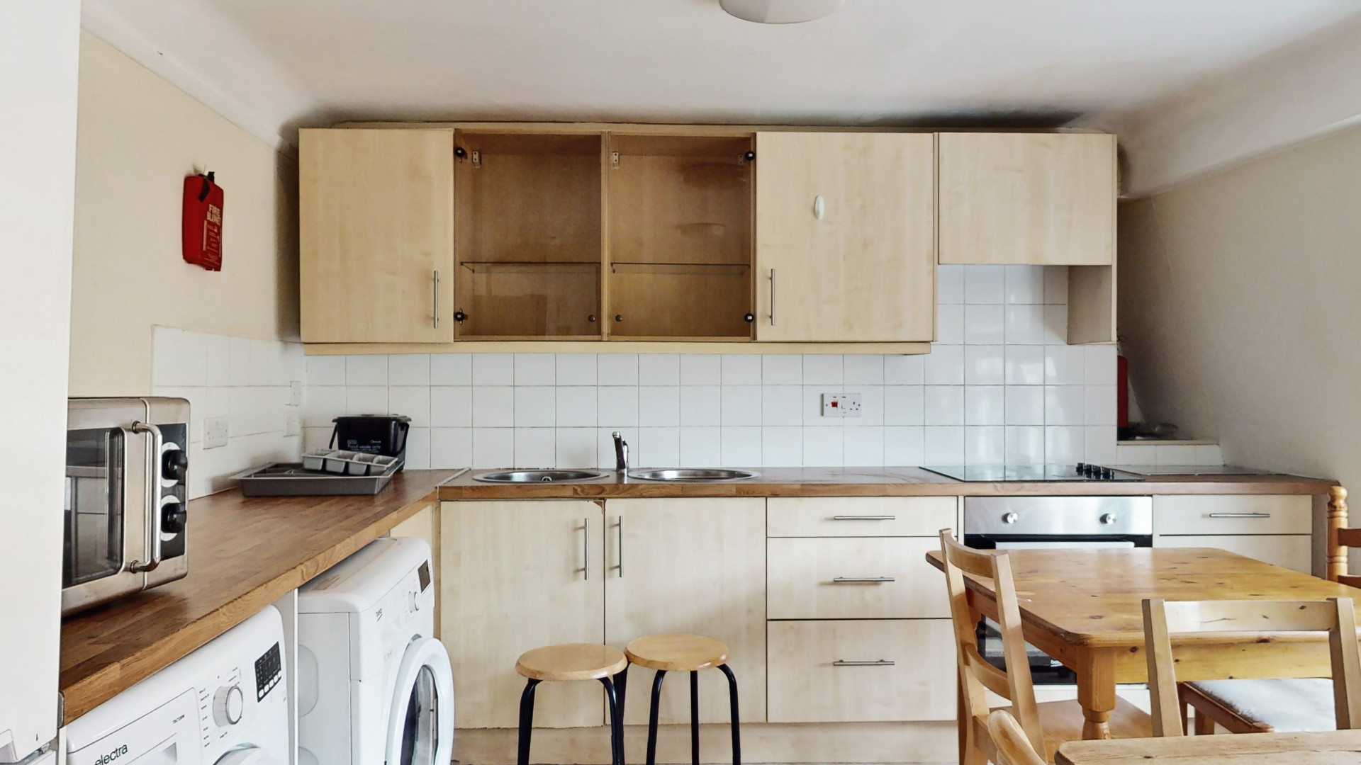 4 bed student house to rent on Walcot Buildings, Bath, BA1 6AD | StuRents