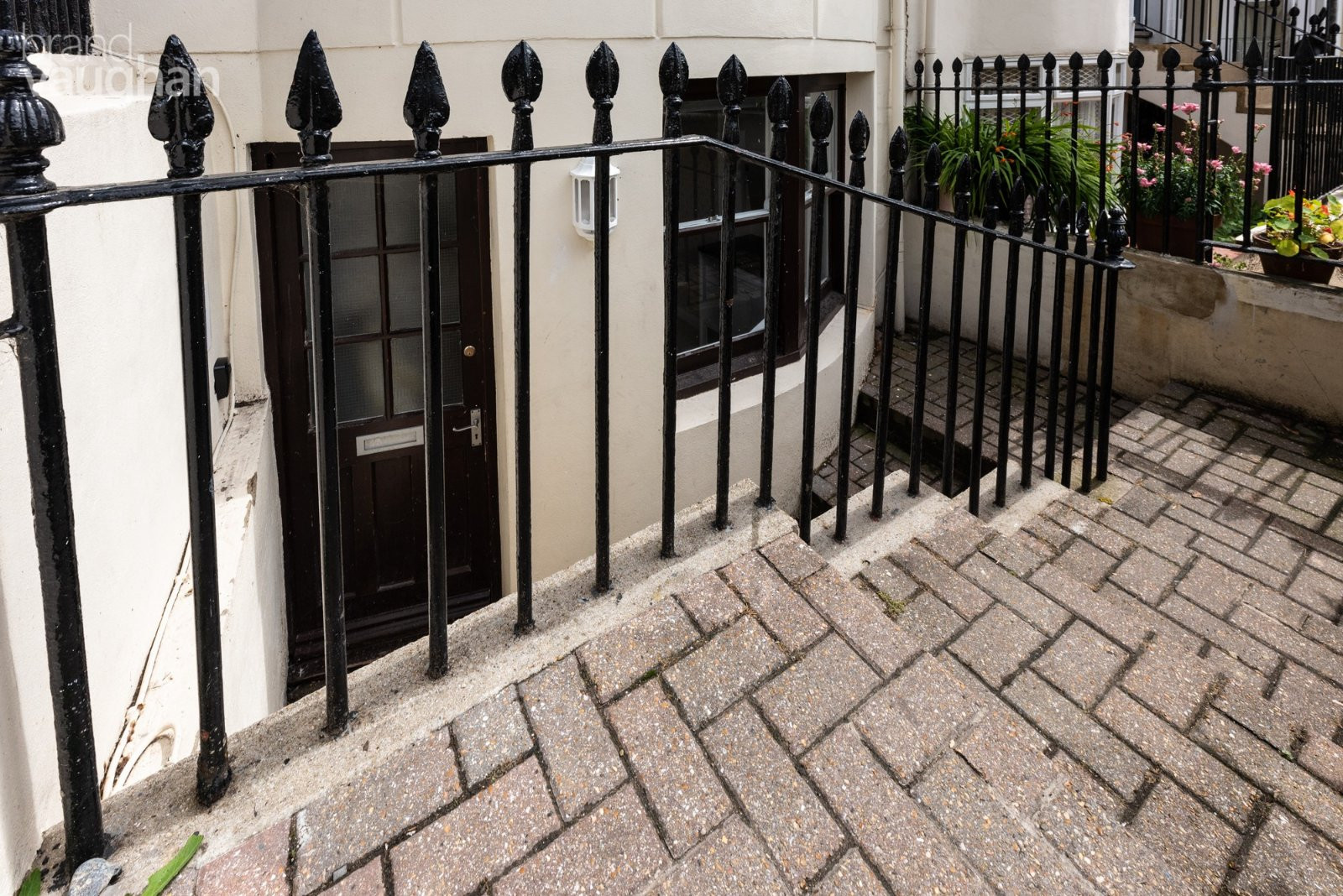 2 bed student house to rent on St James Street, Brighton, BN2 1PJ | StuRents