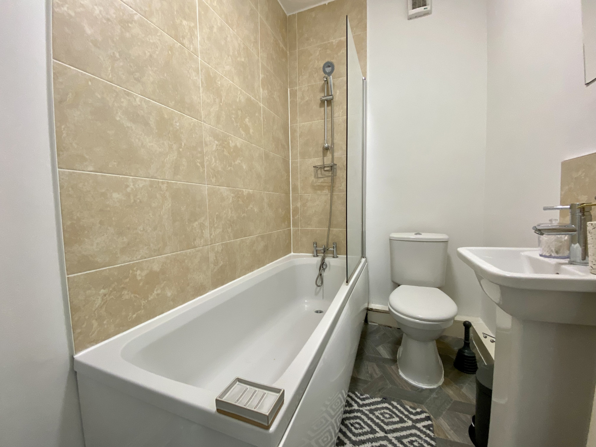 3 bed student house to rent on Edge Lane, Liverpool, L79LB | StuRents