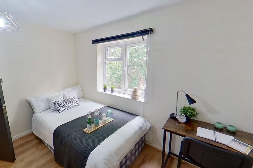 3 bed student house to rent on 64 Dryden Street, Nottingham, NG1 4EY ...
