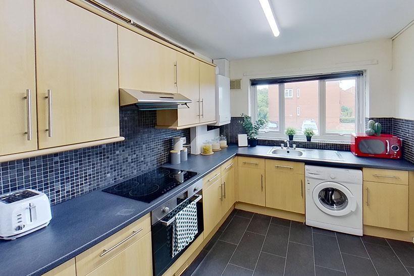 3 bed student house to rent on 64 Dryden Street, Nottingham, NG1 4EY ...
