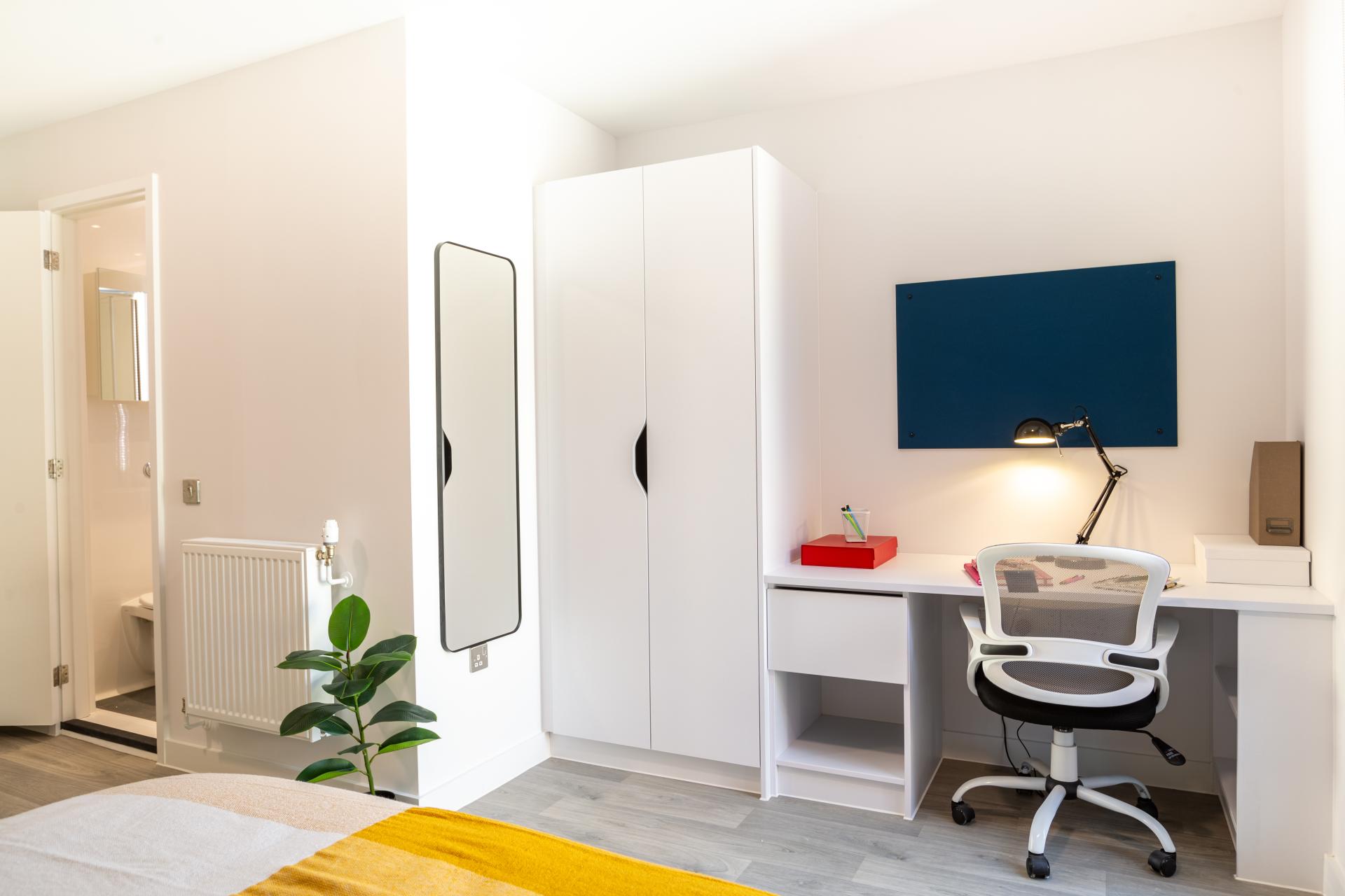Deluxe Studio student flat to rent on London Road, Brighton, BN1 4JA ...
