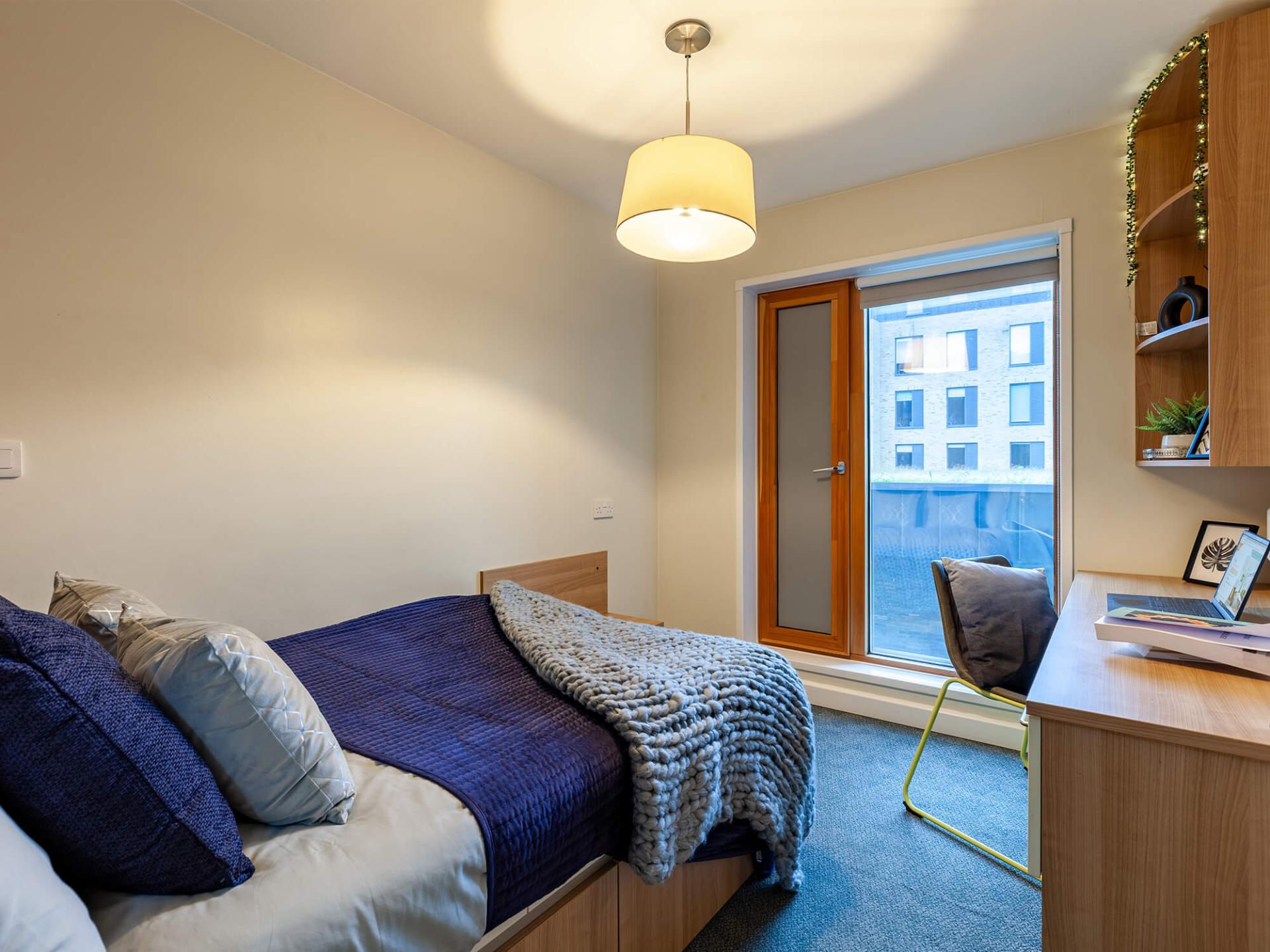 Classic Ensuite student 5 bed flat to rent on Crown Place, Reading, RG1 ...