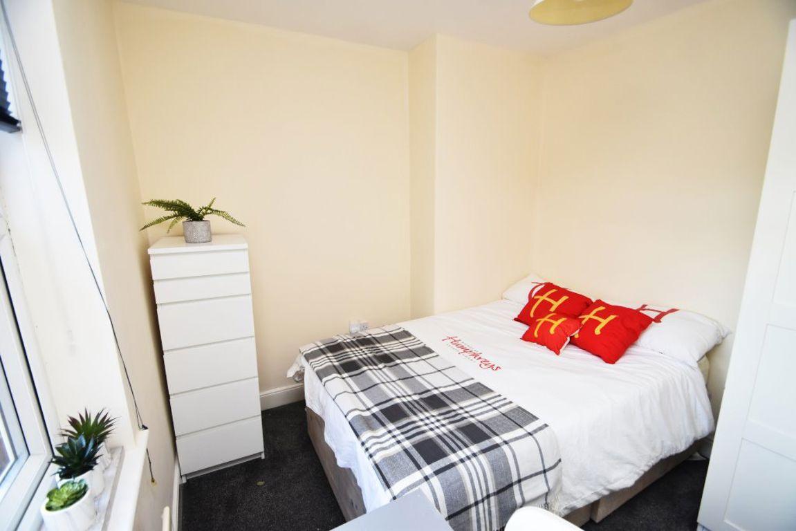 5 bed student house to rent on Gilesgate, Durham, DH1 1QW | StuRents