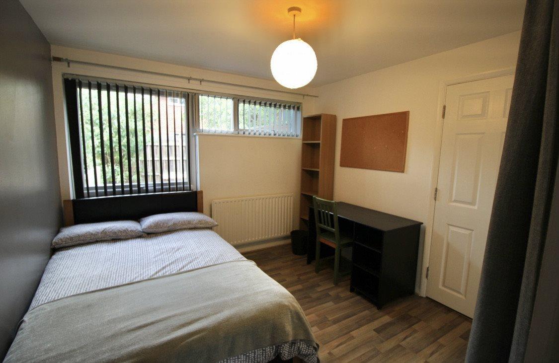 4 bed student house to rent on The Hallgarth, Durham, DH1 3BJ | StuRents