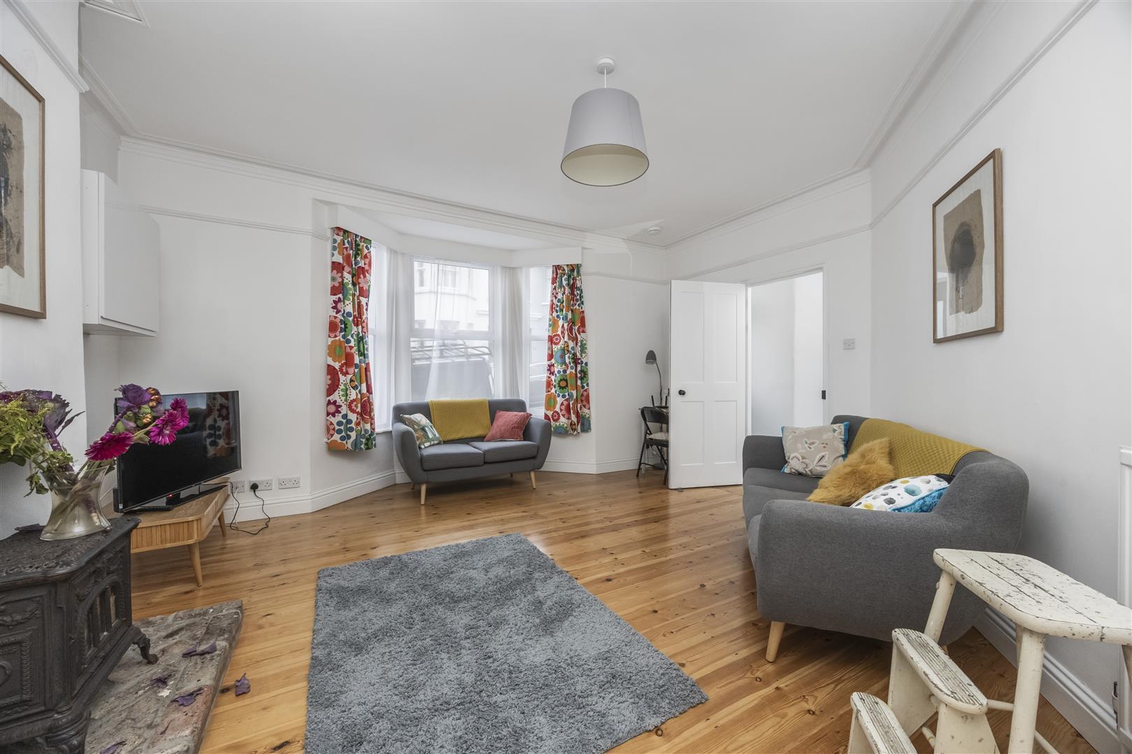 5 bed student house to rent on Bentham Road, Brighton, BN2 9XD | StuRents