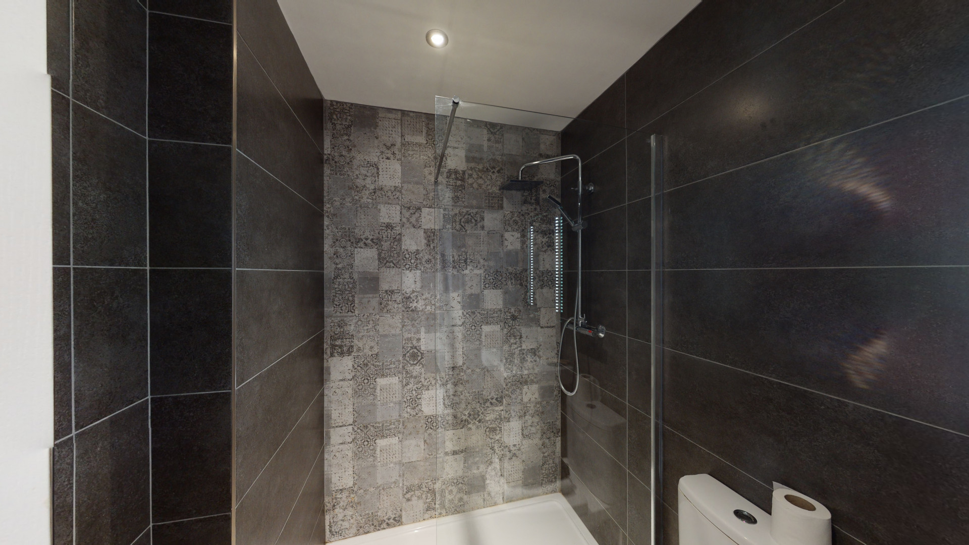 Premium Apartment with Terrace (4-Bed) student 4 bed flat to rent on ...