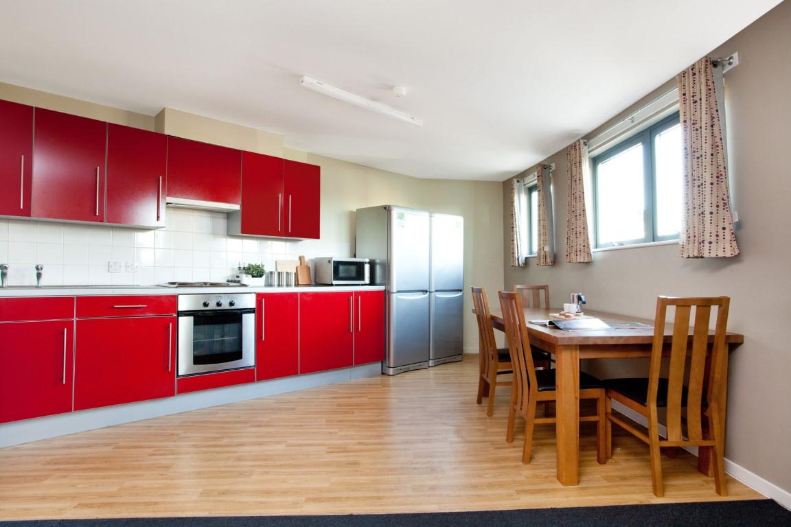 Classic Ensuite Plus student flat to rent on Crown Street, Reading, RG1 ...