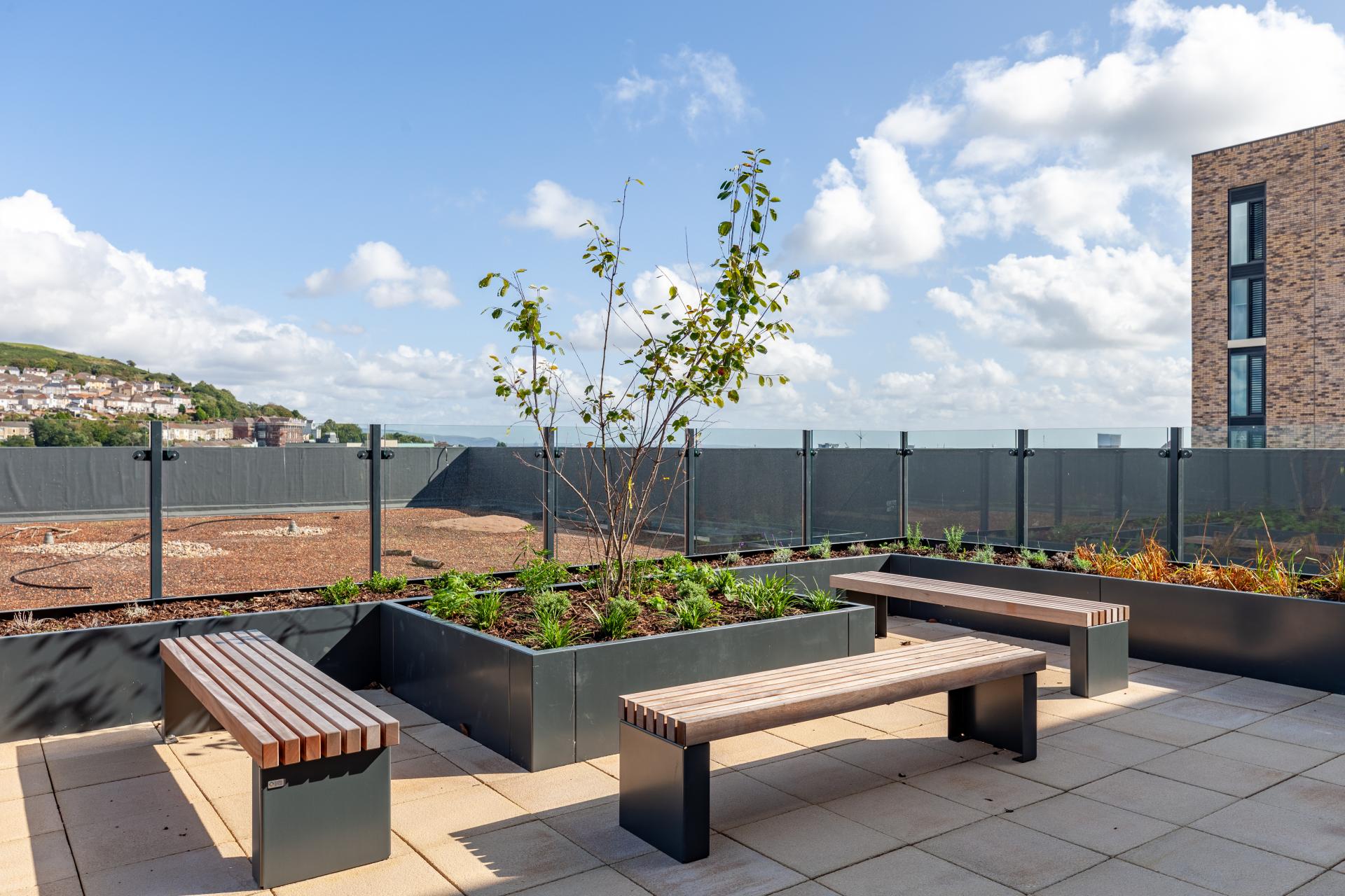 Penthouse Plus En Suite student 1 bed flat to rent on High Street ...