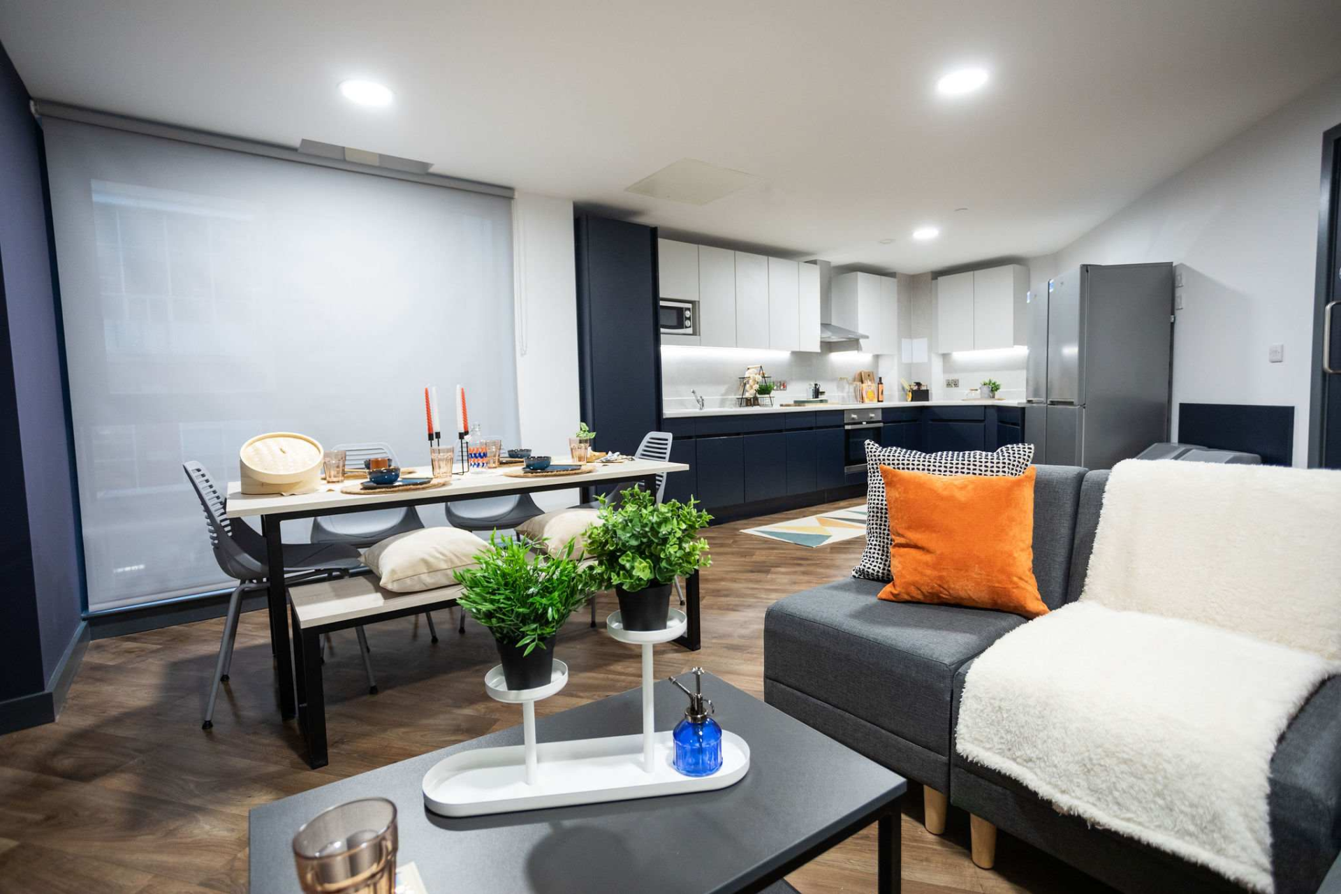 8 Bed Ensuite student flat to rent on Cookridge Street, Leeds, LS2 8GL ...