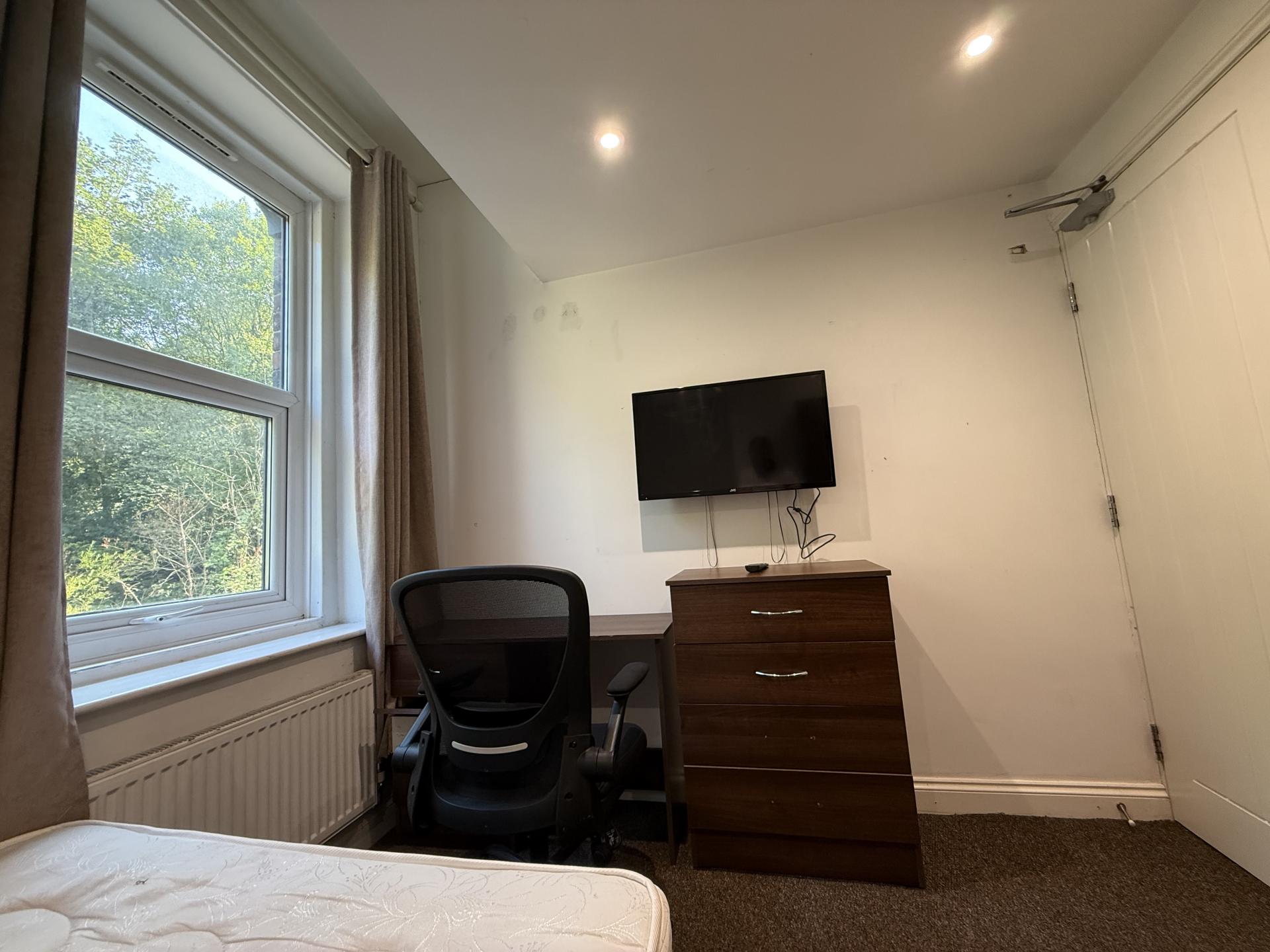 6 bed student house to rent on Flass Street, Durham, DH1 4BE | StuRents