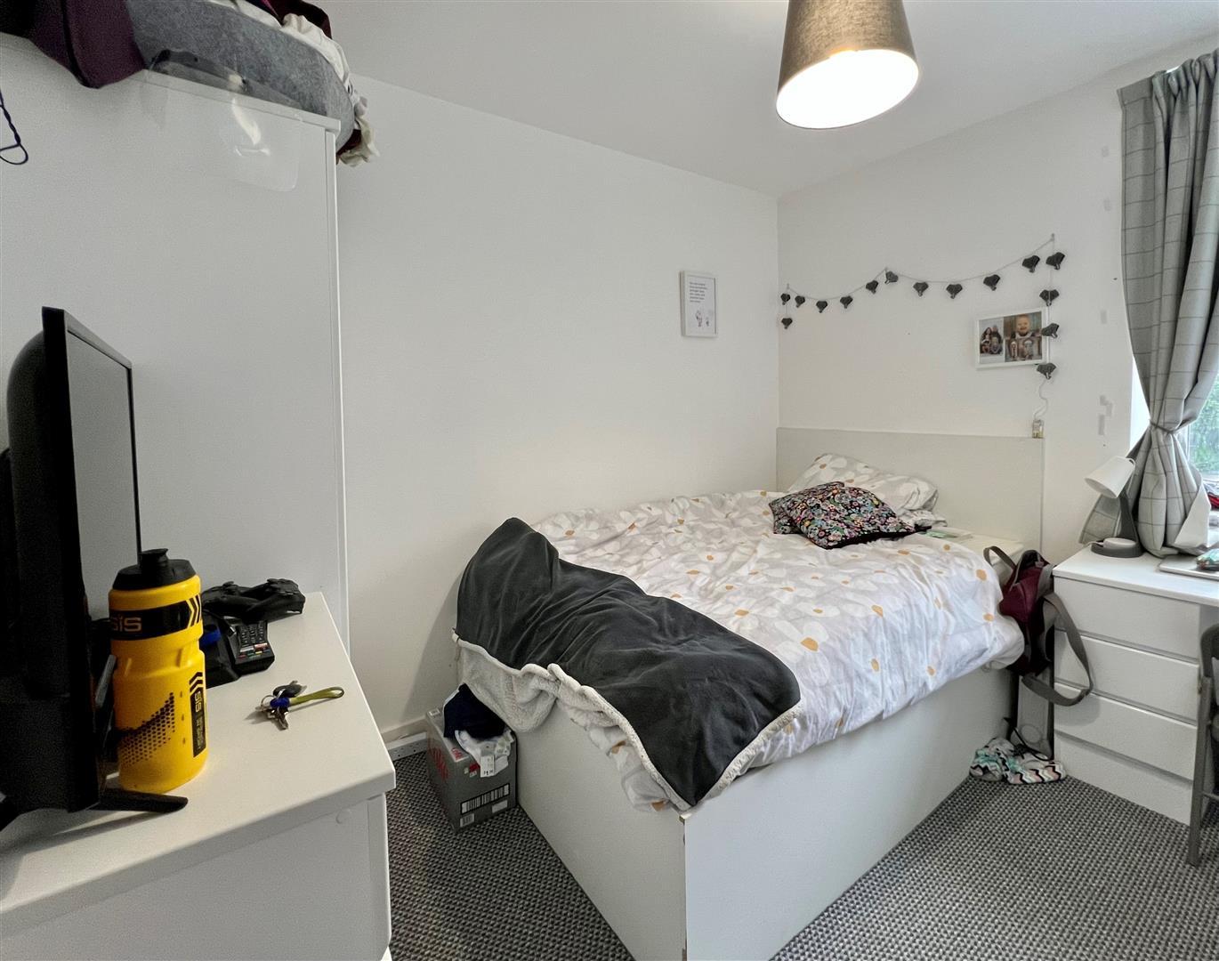 6 bed student house to rent on Westgate Road, Newcastle, NE4 6AA | StuRents