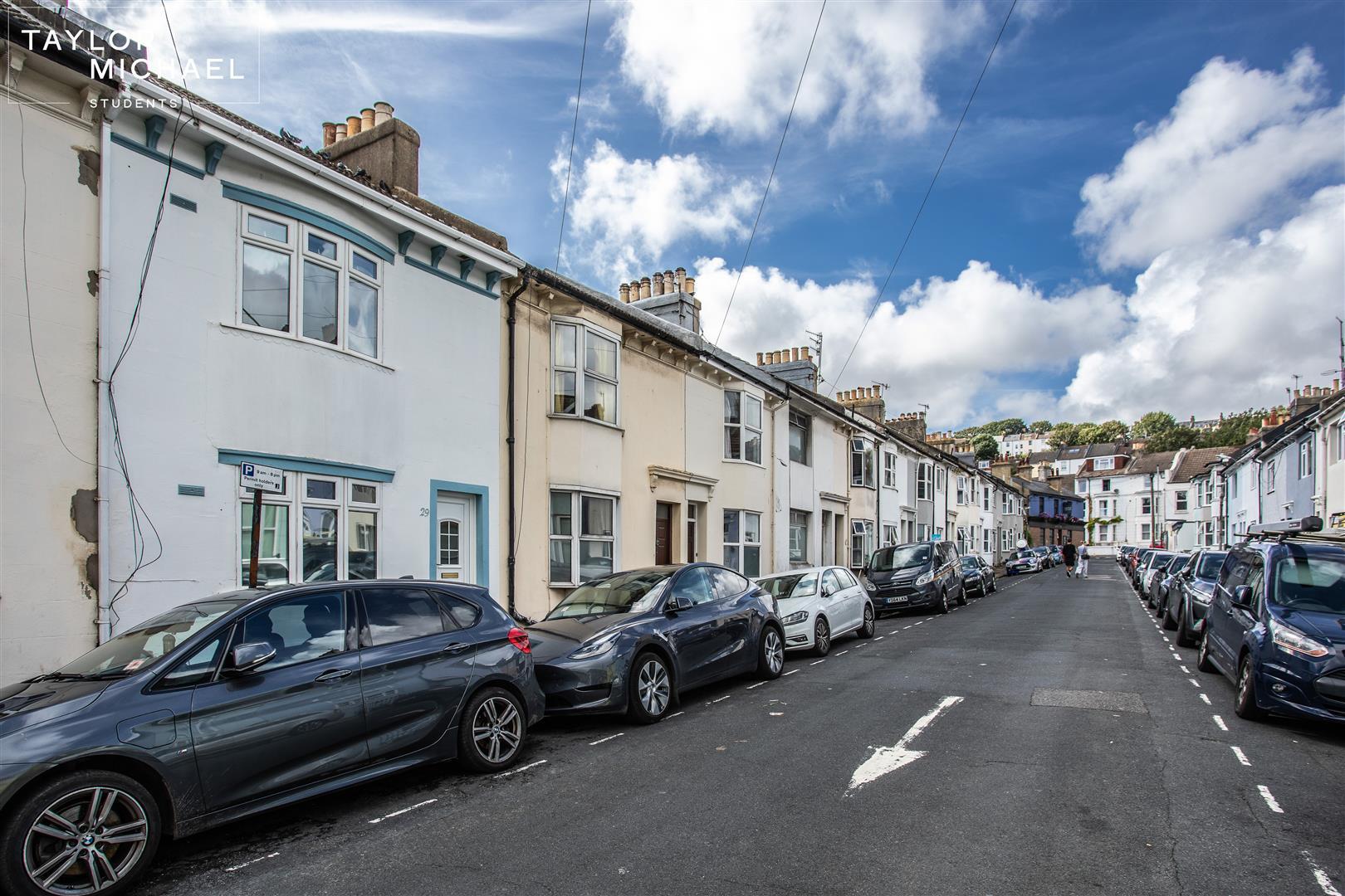 4 bed student house to rent on Edinburgh Road, Brighton, BN2 3HY | StuRents