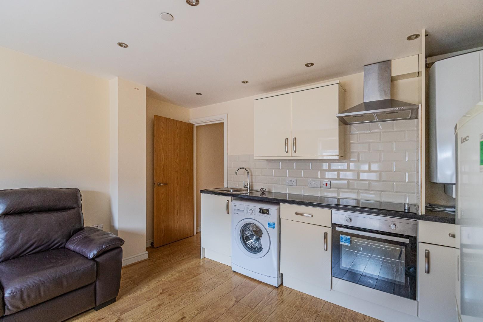 2 bed student house to rent on North Road, Cardiff, CF14 3BL | StuRents