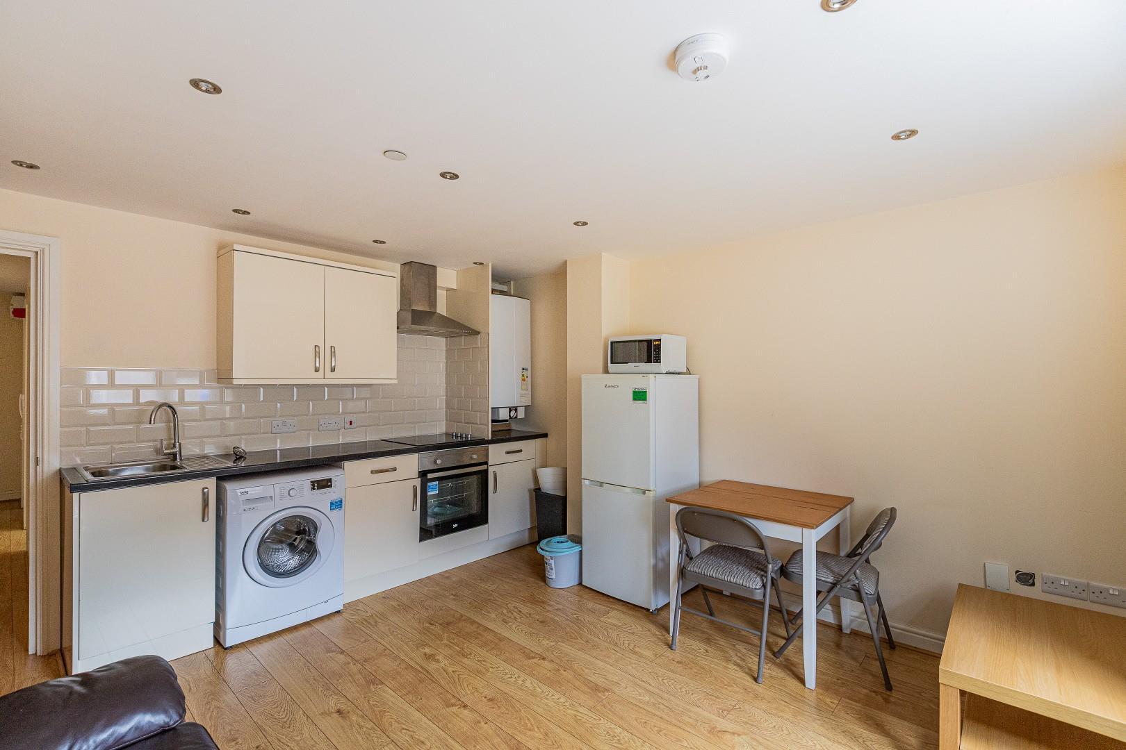 2 bed student house to rent on North Road, Cardiff, CF14 3BL | StuRents