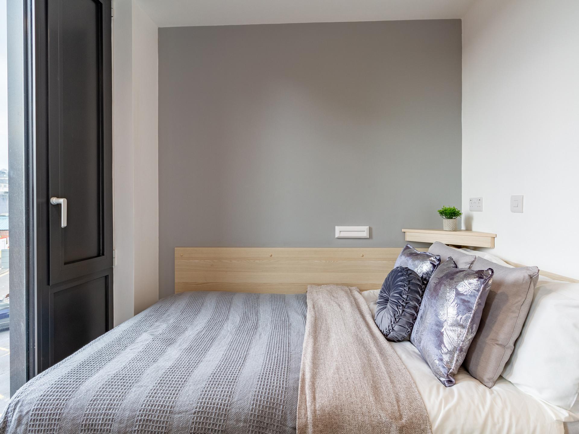 Penthouse Classic 4 Bed Ensuite student flat to rent on Huntingdon ...