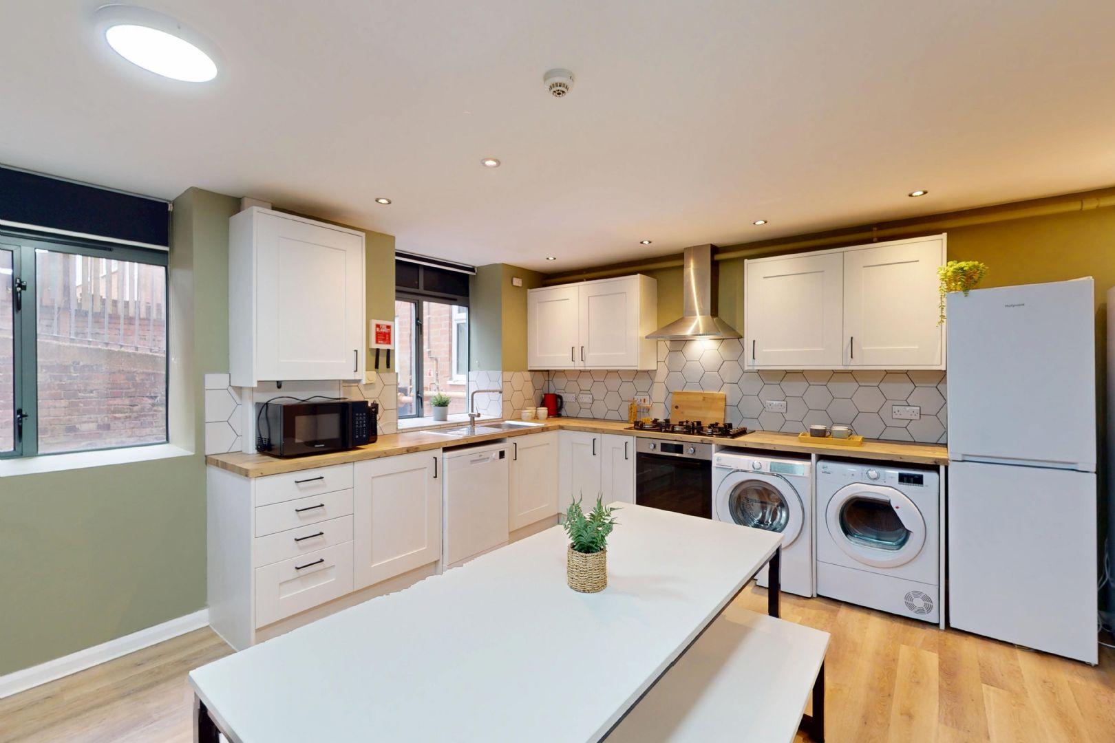 7 bed student house to rent on A, Nottingham, NG3 4HG | StuRents