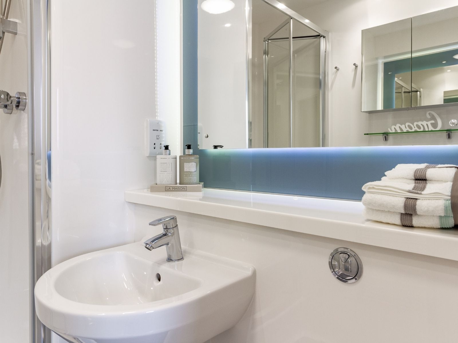 Classic Bronze Studio student flat to rent on The Shield, Clarence ...