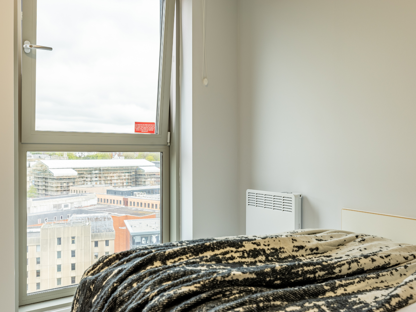 Platinum En Suite student 1 bed flat to rent on New Bridewell, Nelson ...