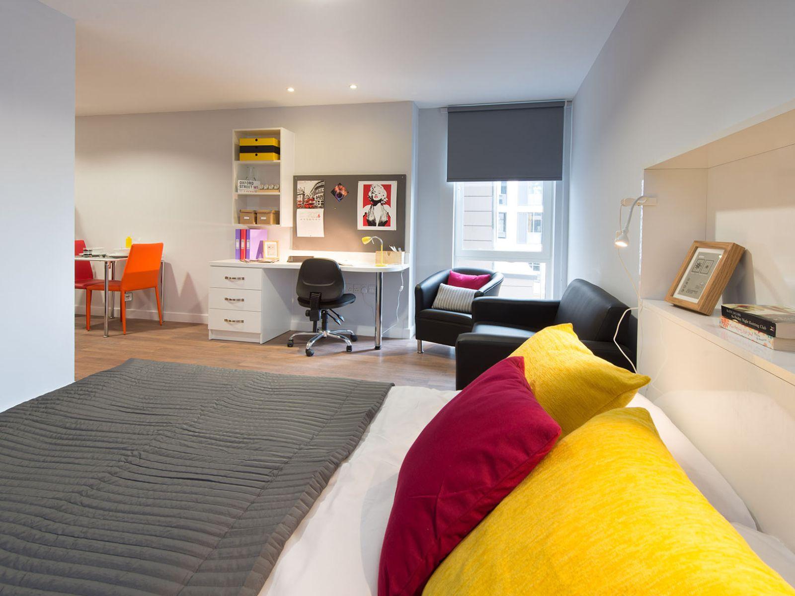 Premium Studio student 1 bed flat to rent on Glassyard Building, 7a ...