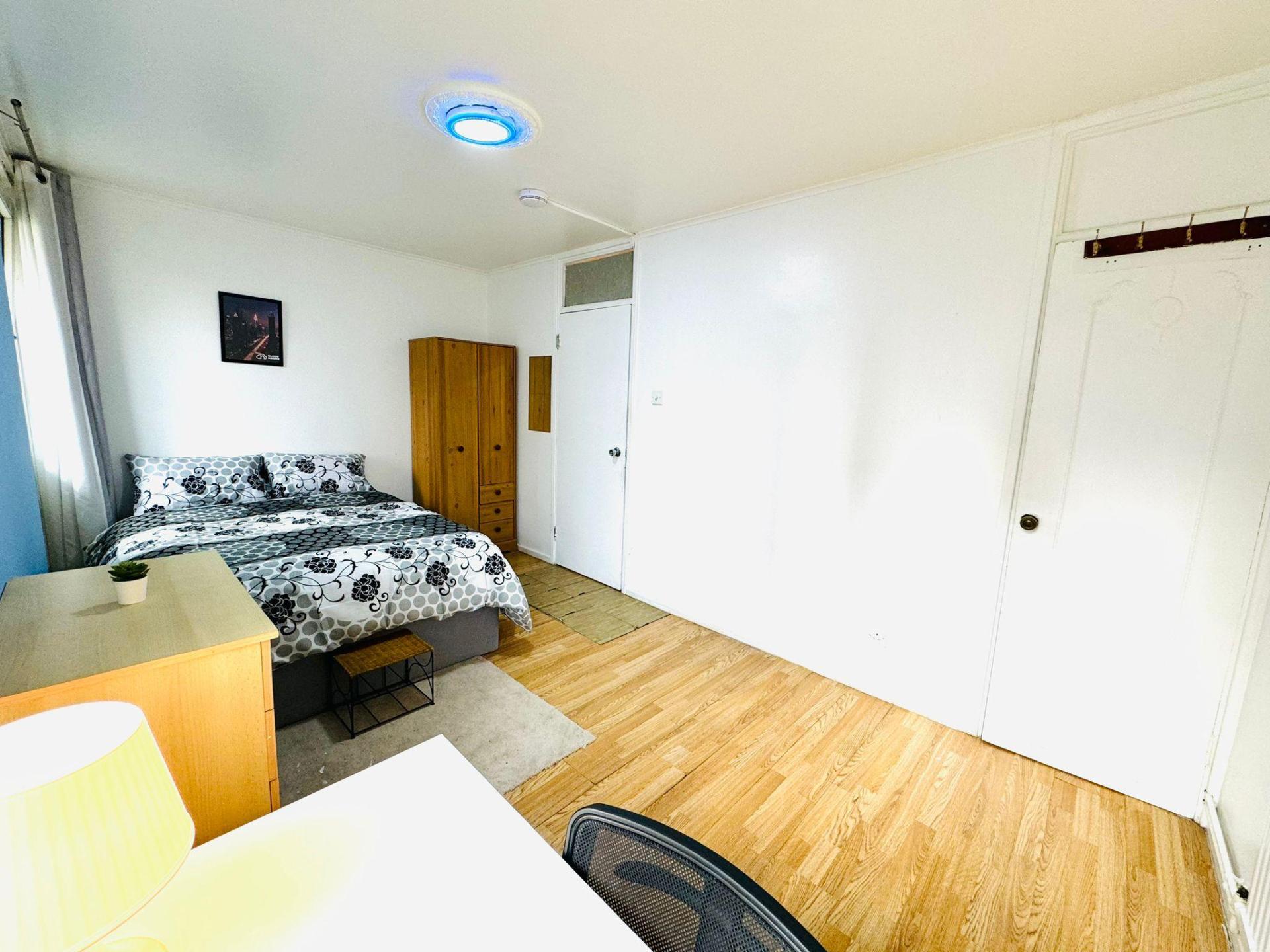 1 bed student house to rent on Ford Street, London, E3 5PQ | StuRents