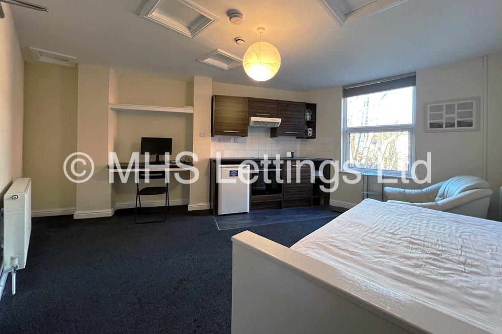 Student studio flat to rent on Hyde Park Terrace, Leeds, LS6 1BJ | StuRents