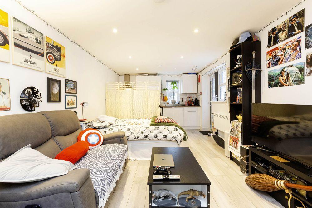 Student studio flat to rent on Kilburn Lane, London, W9 3EF | StuRents